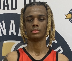 Randall Stays in Connecticut | New England Recruiting Report